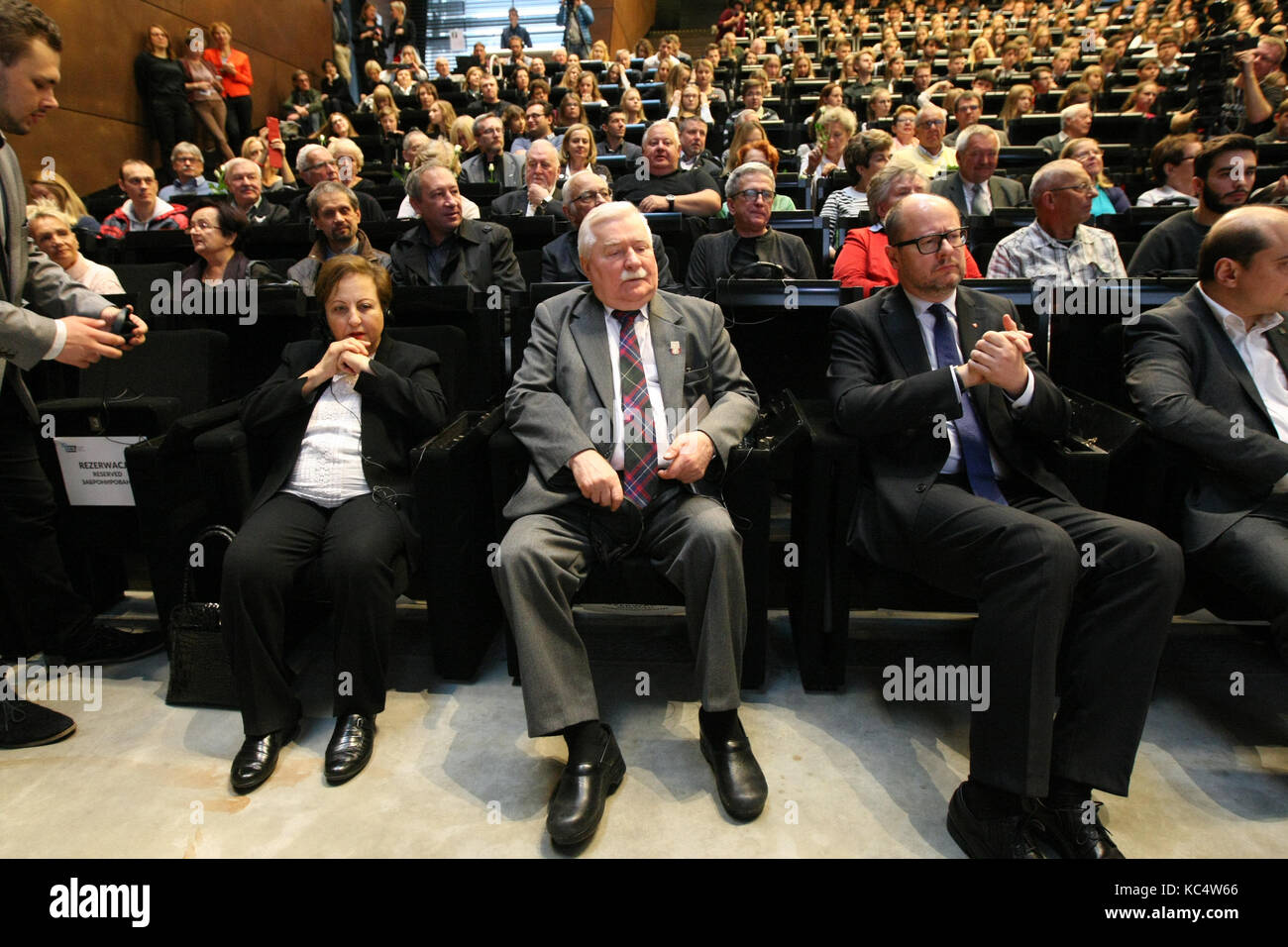Gdansk, Poland. 03rd Oct, 2017. Former President of Poland and Nobel ...