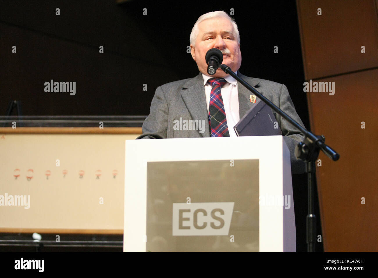 Gdansk, Poland. 03rd Oct, 2017. Former President of Poland and Nobel ...