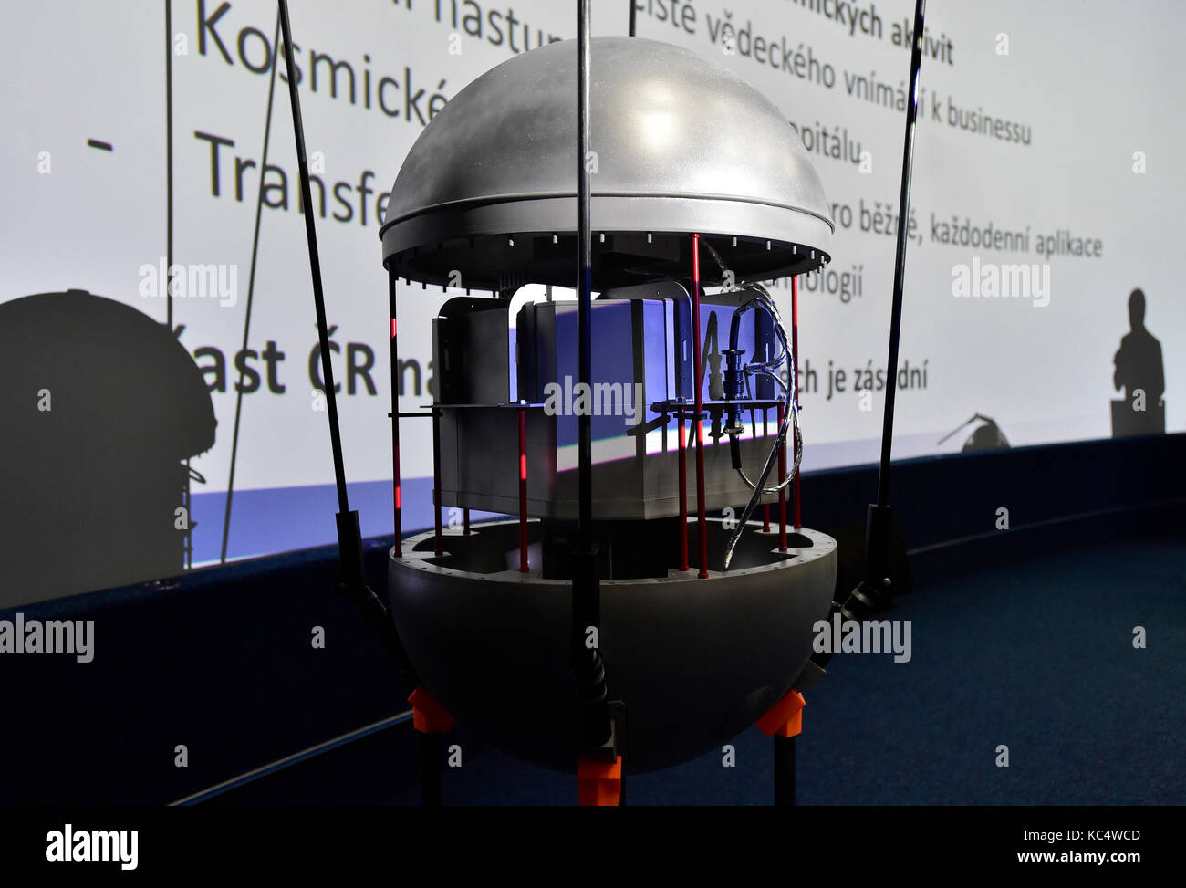 Sputnik 1 hi-res stock photography and images - Alamy