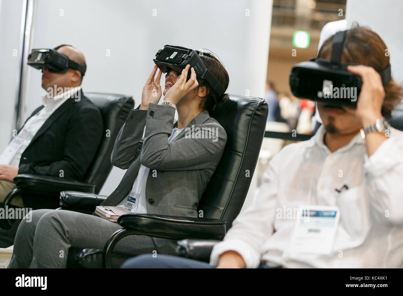 Chba, Japan. 3rd Oct, 2017. Visitors test virtual reality glasses at ...