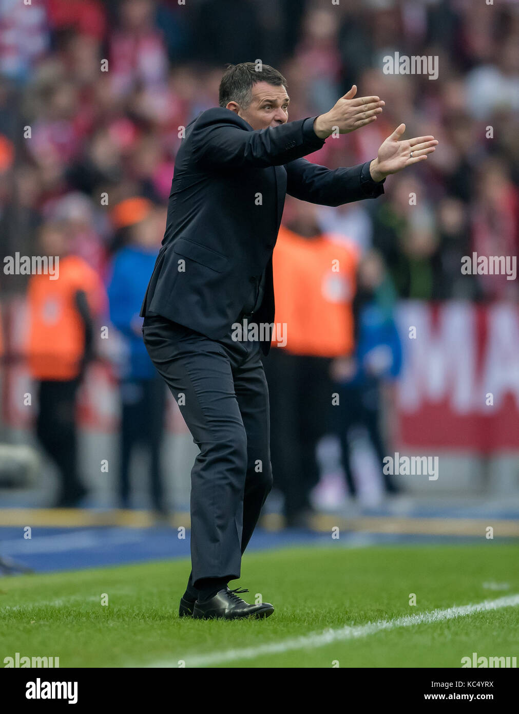 Munich's caretaker manager Willy Sagnol seen during the German ...