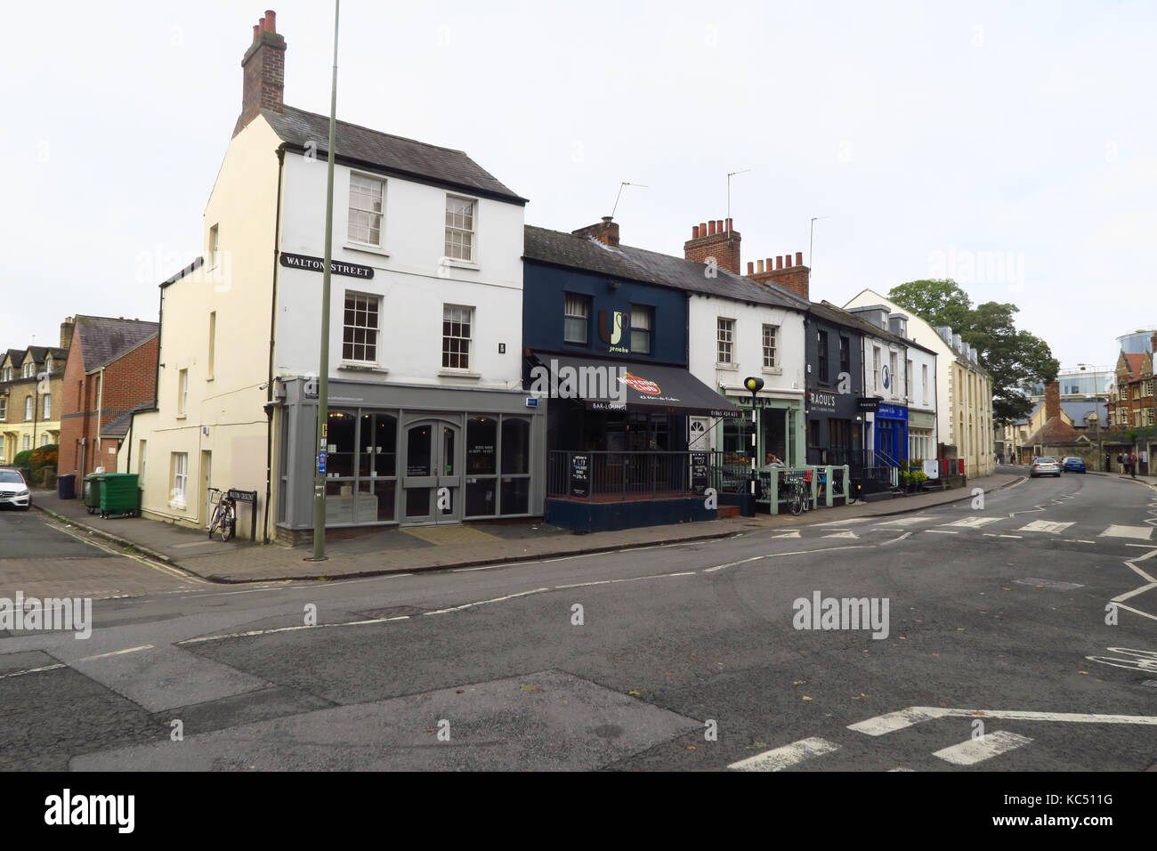 Walton street hi-res stock photography and images - Alamy