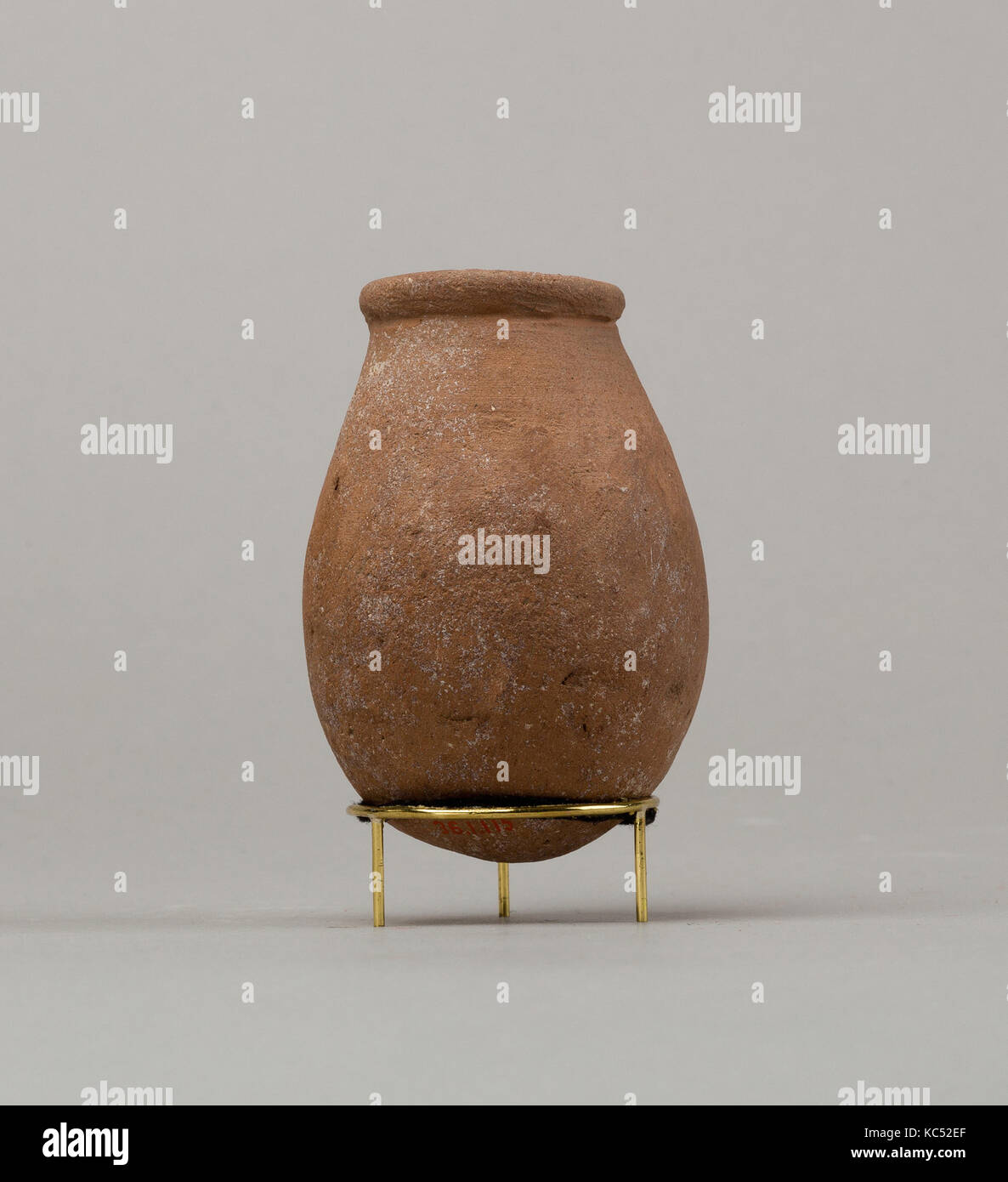 Rough Ware Jar High Resolution Stock Photography and Images - Alamy