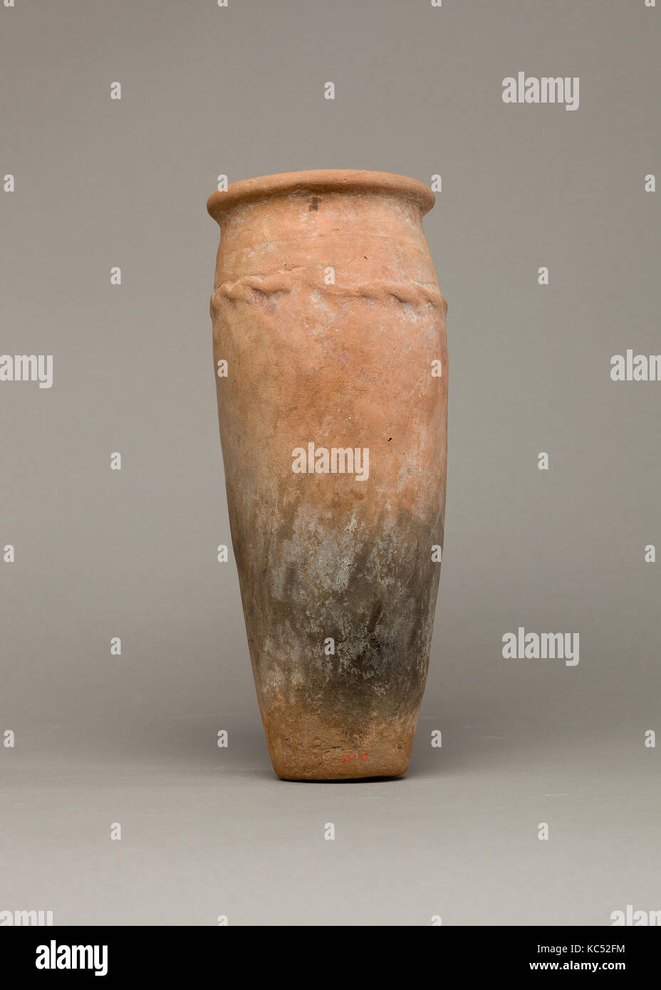 Wavy handled jar hi-res stock photography and images - Alamy