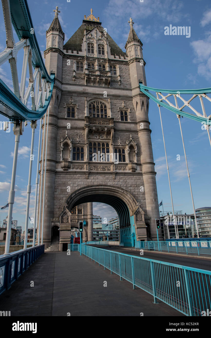 Landmarks of england hi-res stock photography and images - Alamy