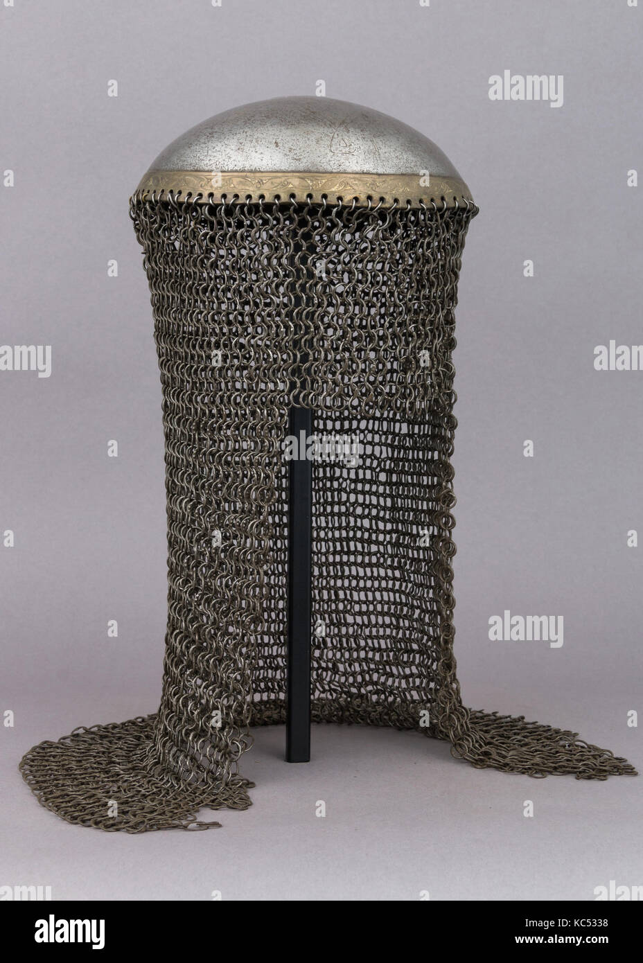 17th 18th century iron helmet hi-res stock photography and images - Alamy