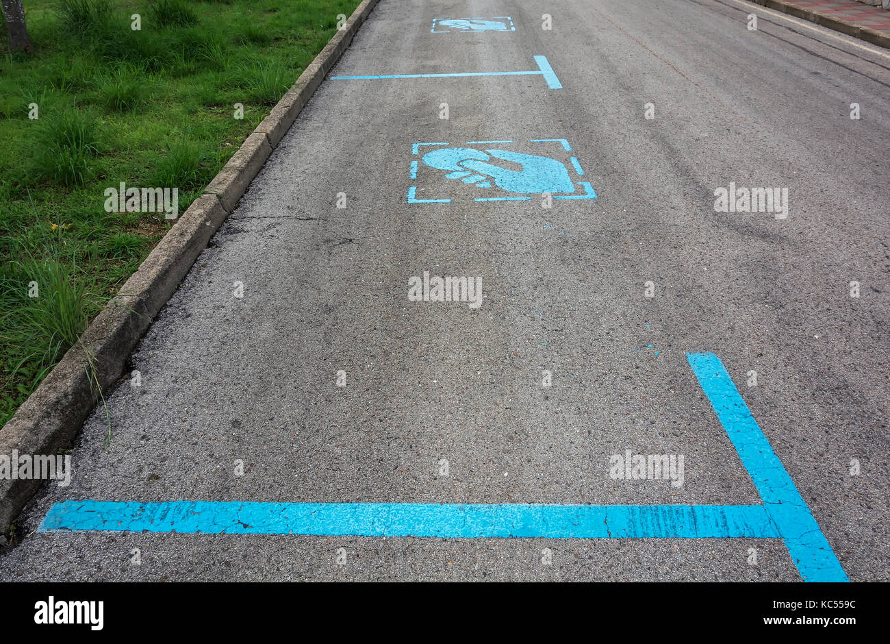 Edge of a motorway hi-res stock photography and images - Alamy