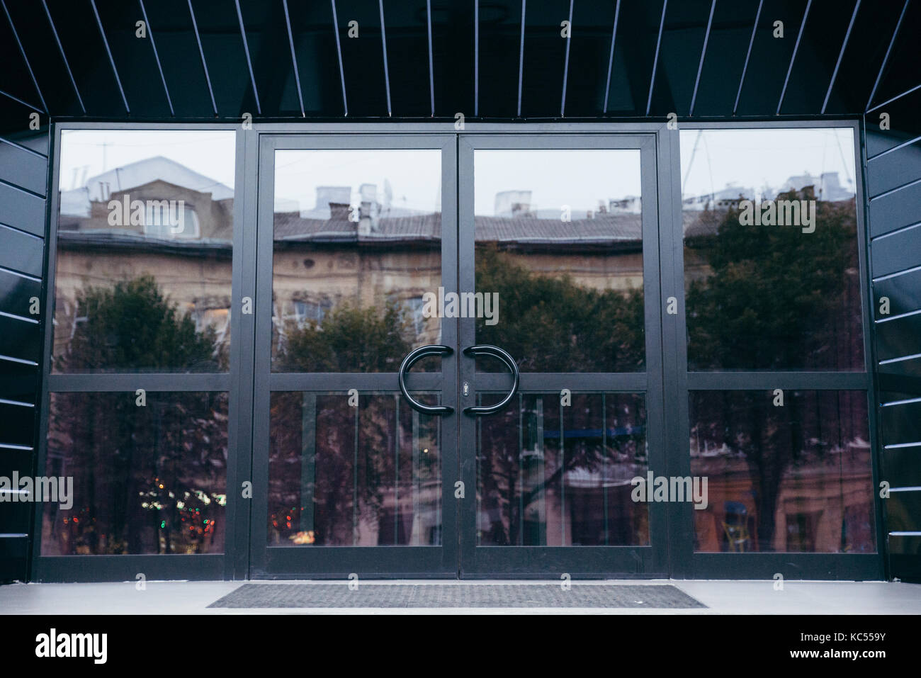 Frostglass hi-res stock photography and images - Alamy