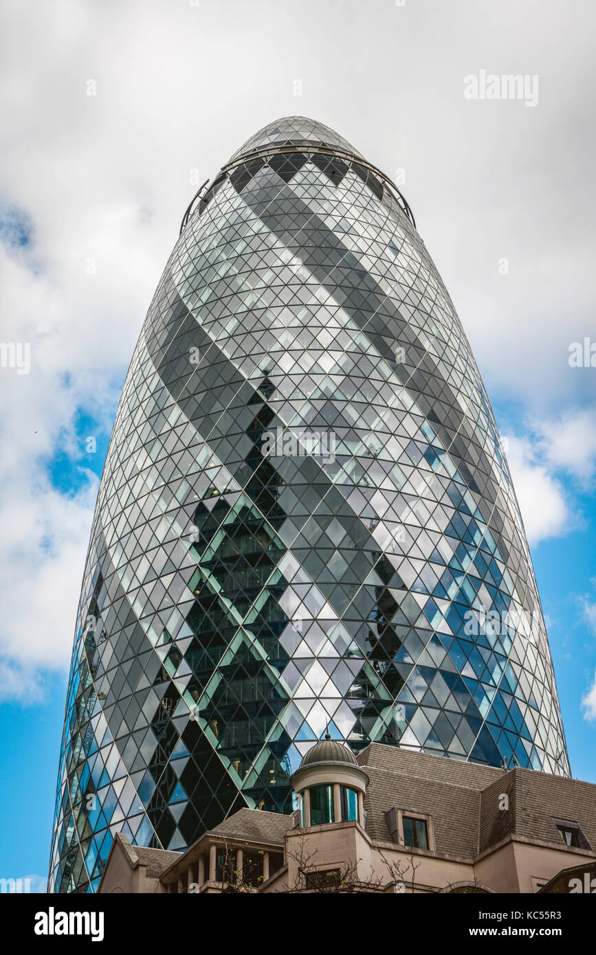 Office Tower 30 St Mary Axe, The Gherkin, or the Swiss Re Tower, London ...