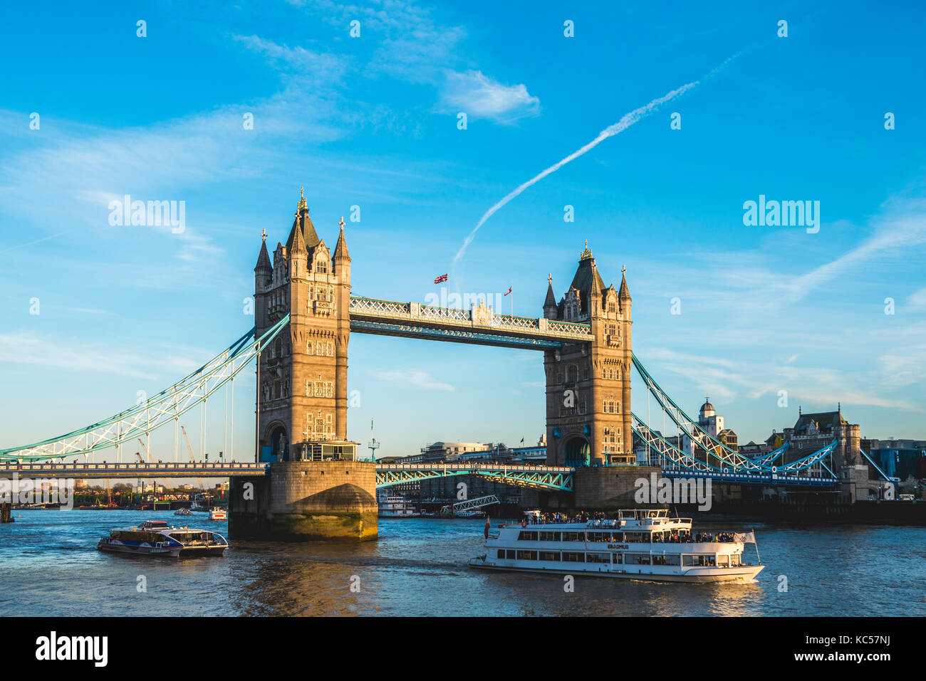Tower Bridge, Themse, London, England, United Kingdom Stock Photo - Alamy