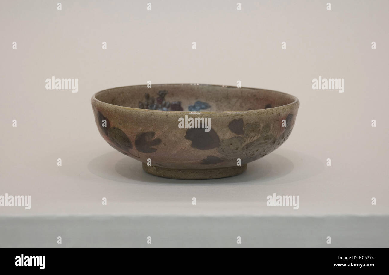 Bowl, Edo period (1615–1868), ca. 1780, Japan, Pottery decorated with ...
