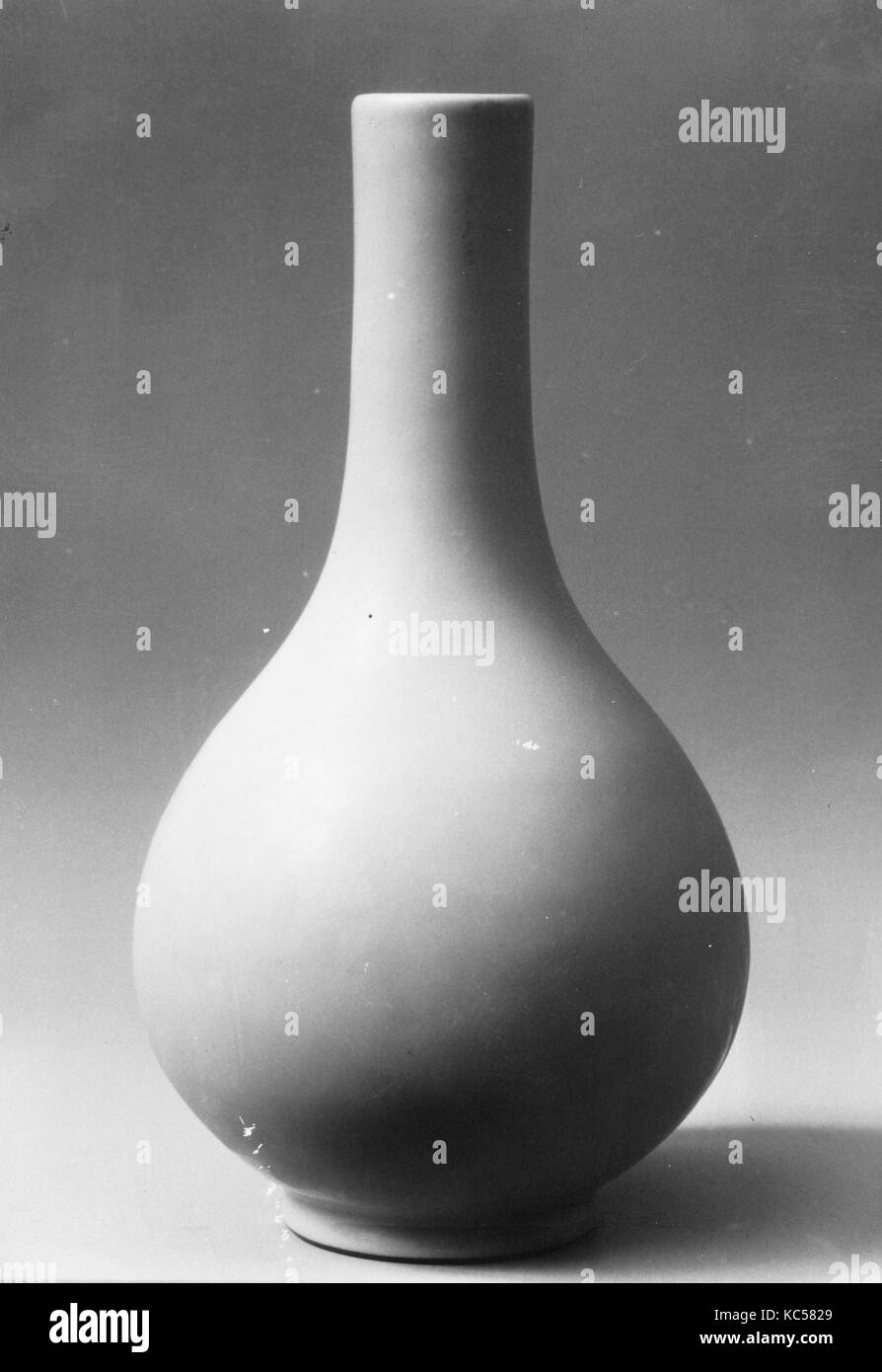 Qianlong mark and period hi-res stock photography and images - Alamy