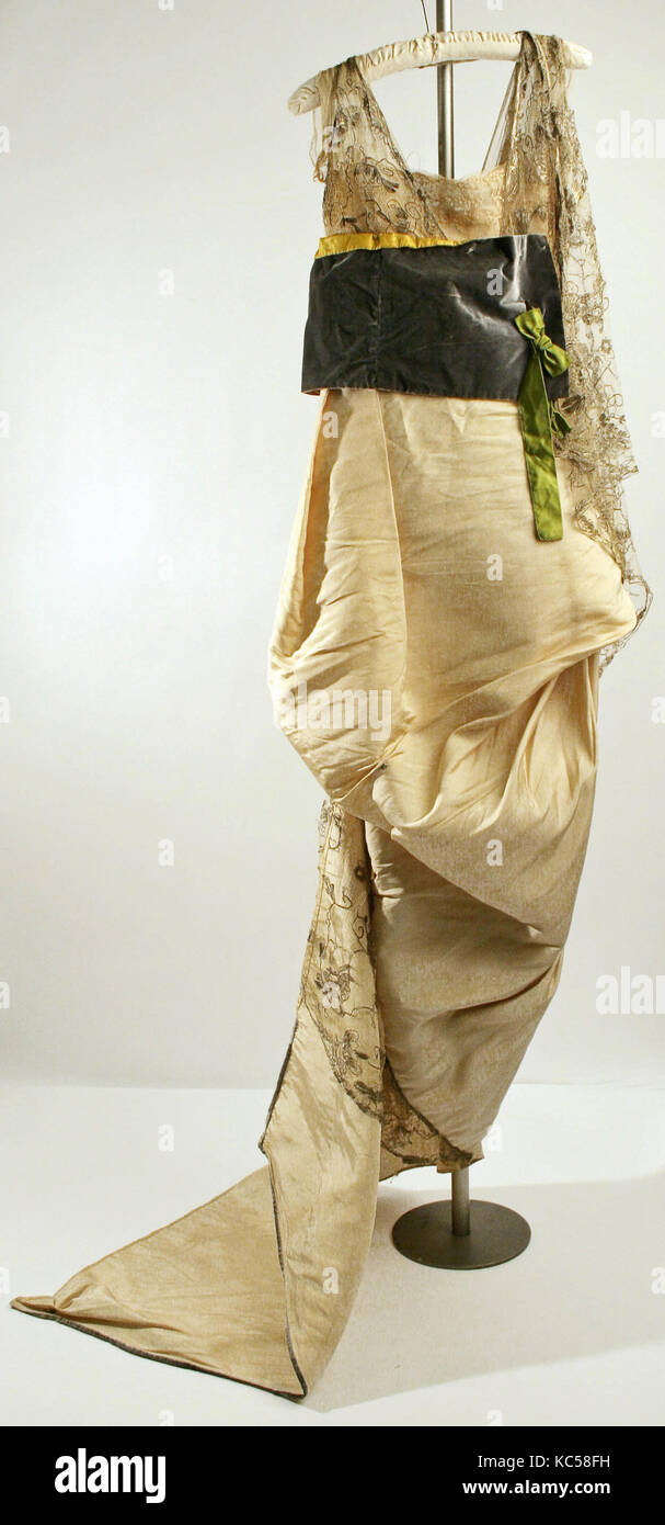 1914 dress hi-res stock photography and images - Alamy