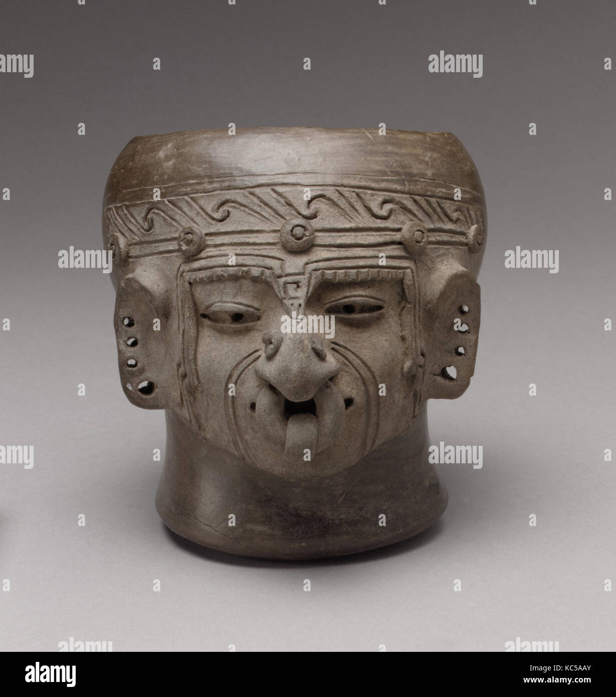 Human head shaped vessel hi-res stock photography and images - Alamy