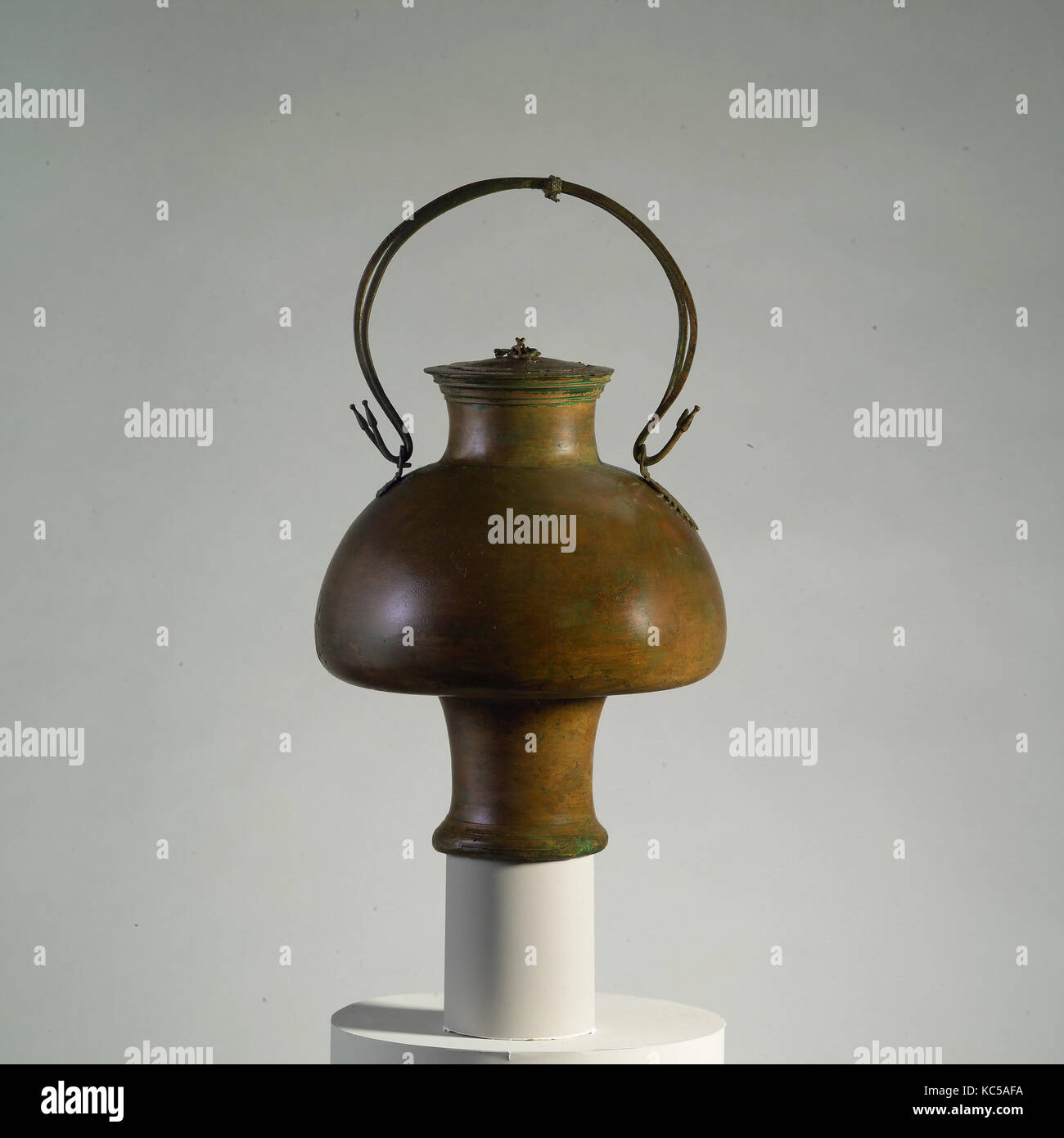 Bronze psykter with lid (vase for cooling wine), late 6th century B.C ...