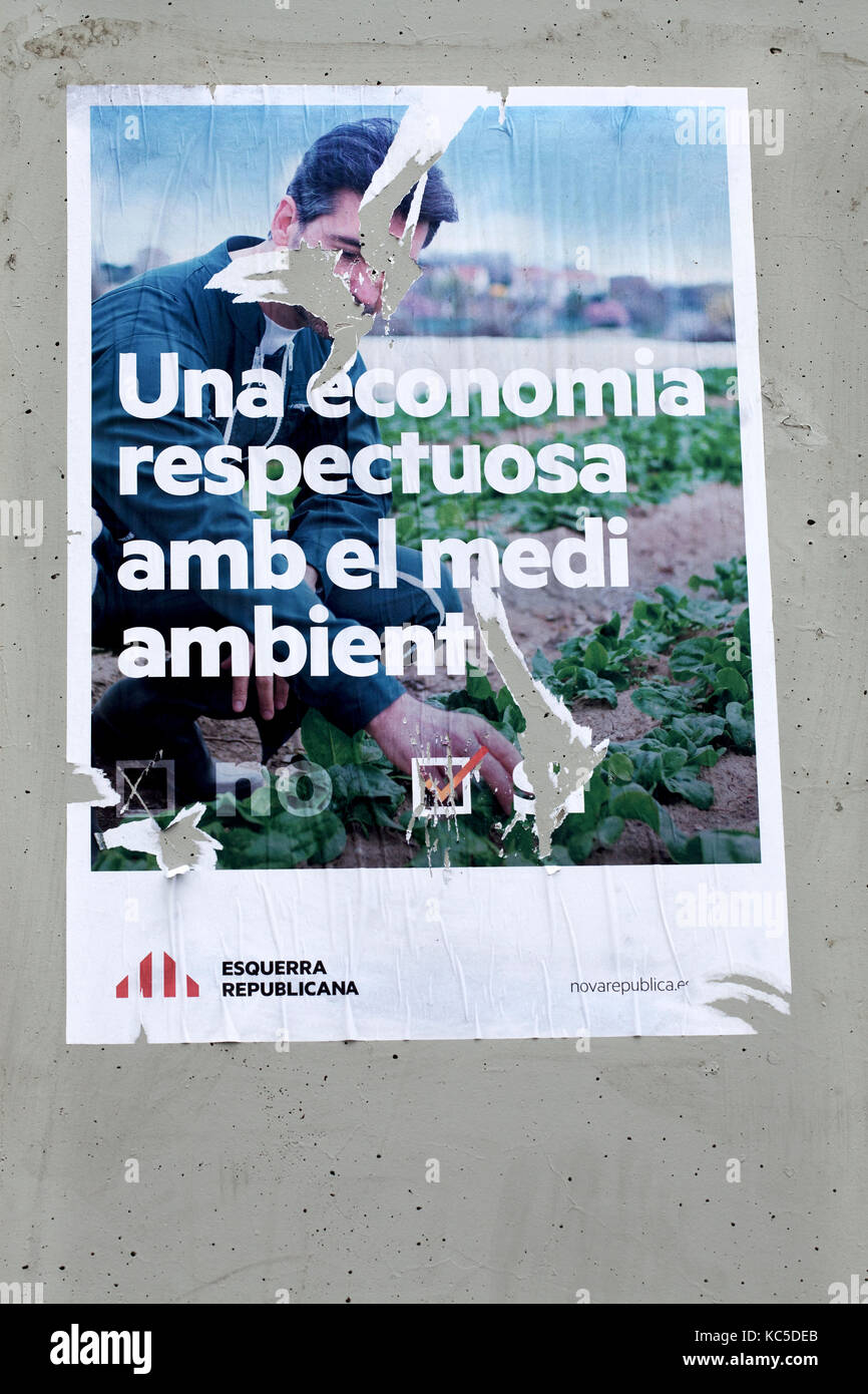 Catalan independence poster, Barcelona, Spain Stock Photo - Alamy