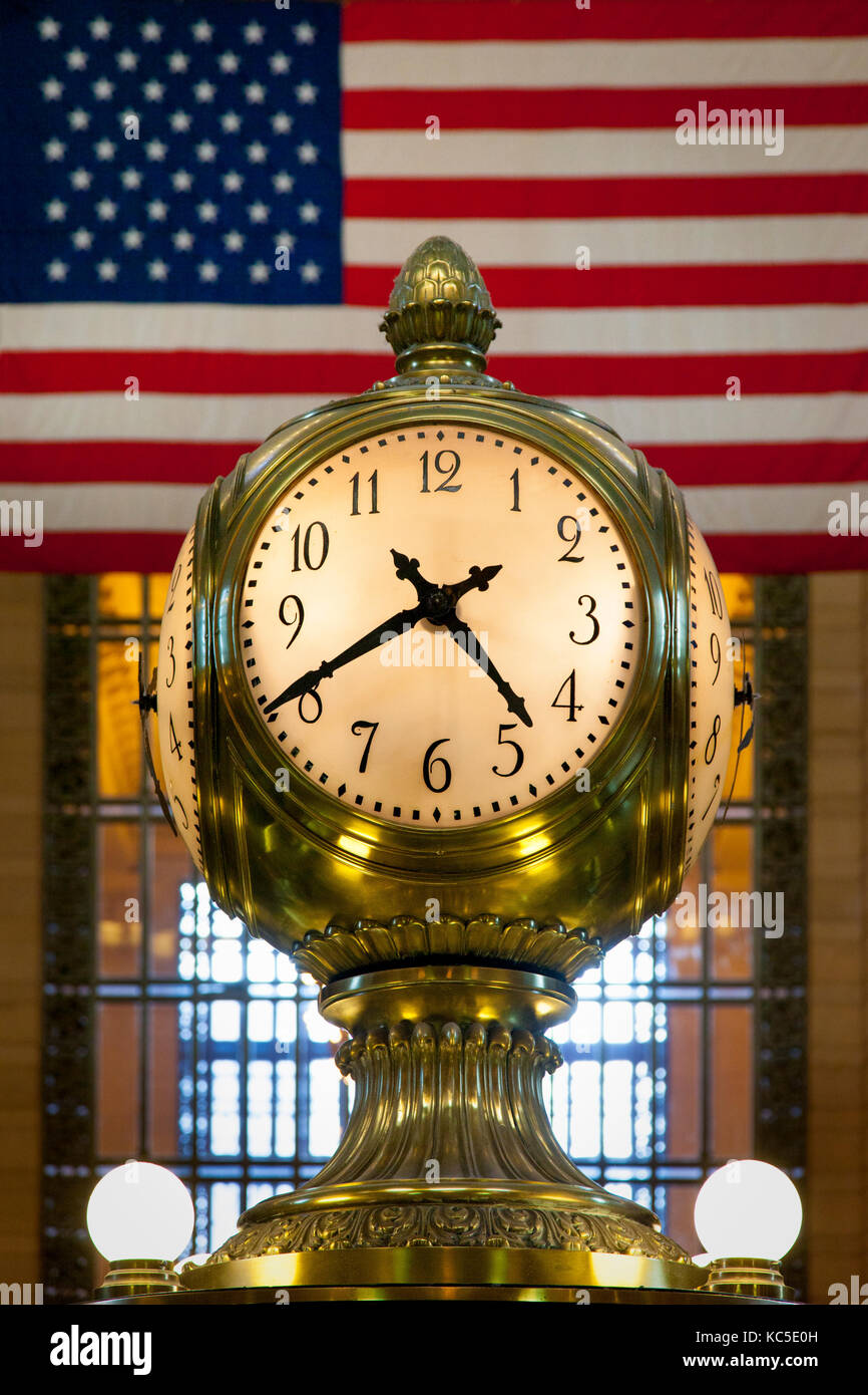 Brass clock inside Grand Central Terminal, New York City, USA Stock ...