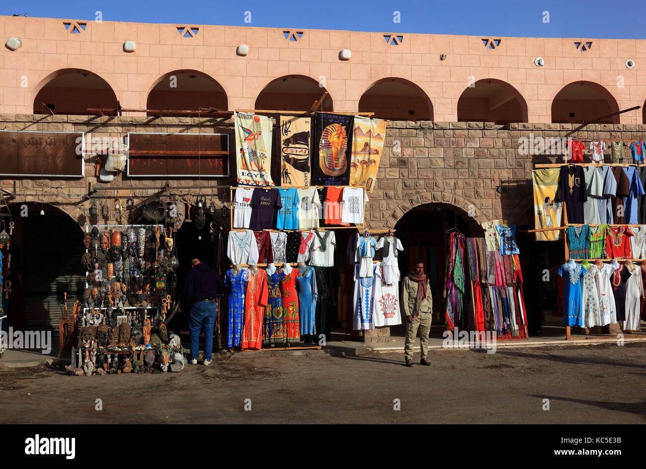 Souvenirs aswan egypt hi-res stock photography and images - Alamy