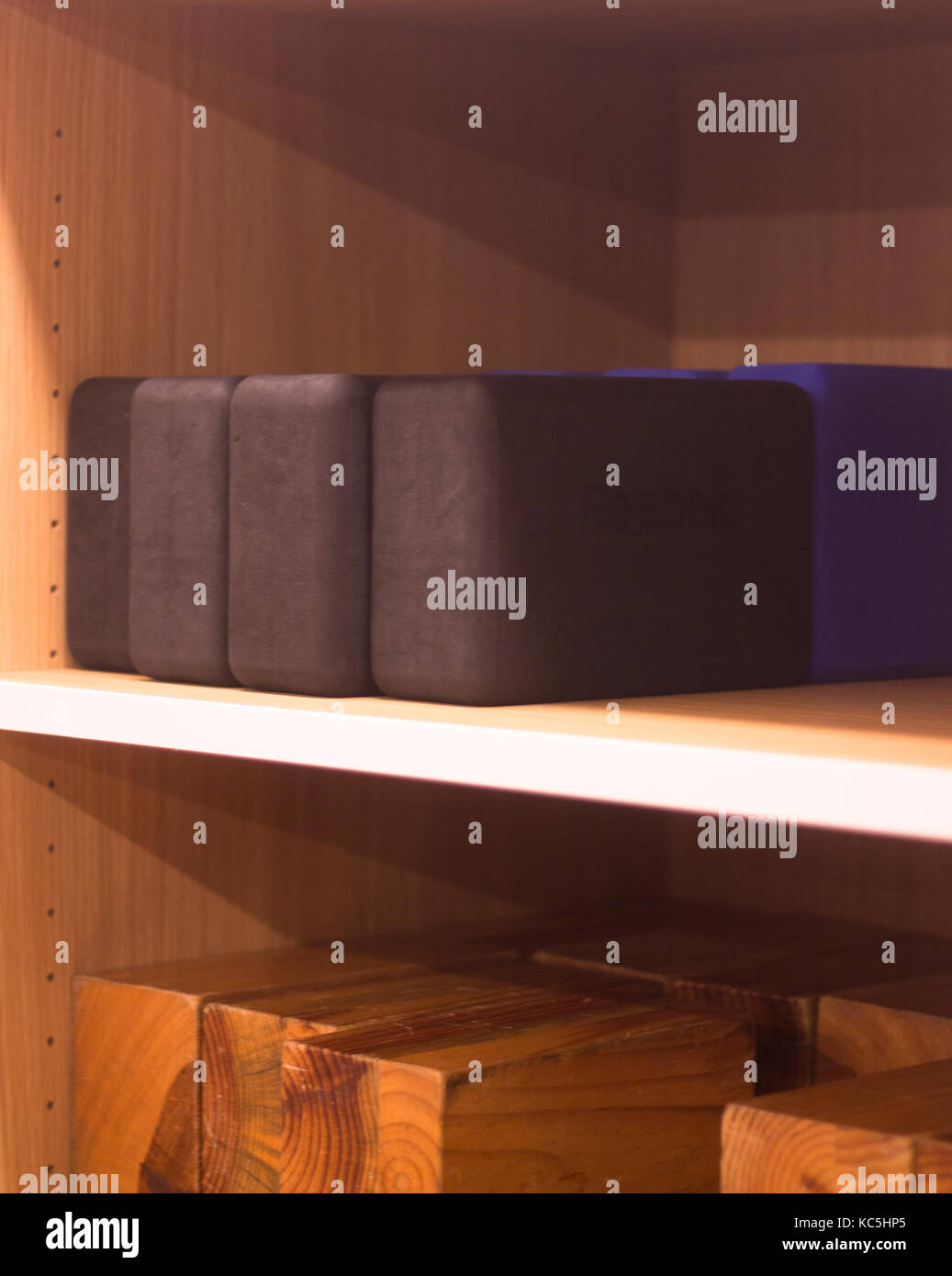 Yoga pilates and body & mind studio gym fitness room equipment for ...