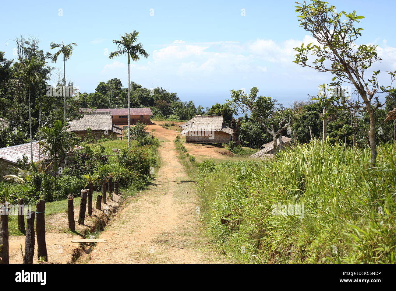 Small Village of Solomon Island Stock Photo - Alamy