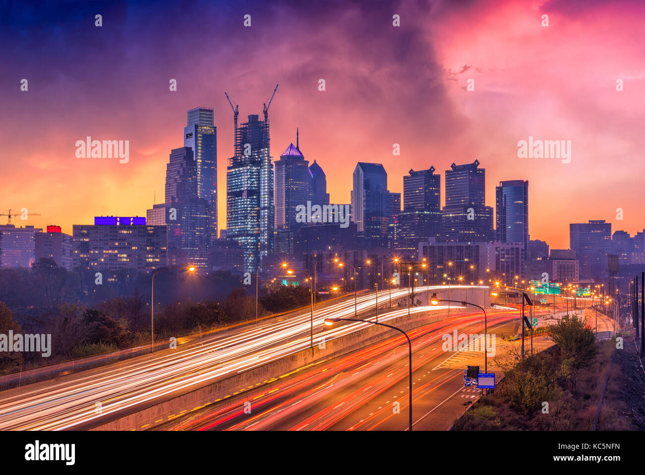 Philadelphia, Pennsylvania, USA Skyline and interstate Stock Photo - Alamy