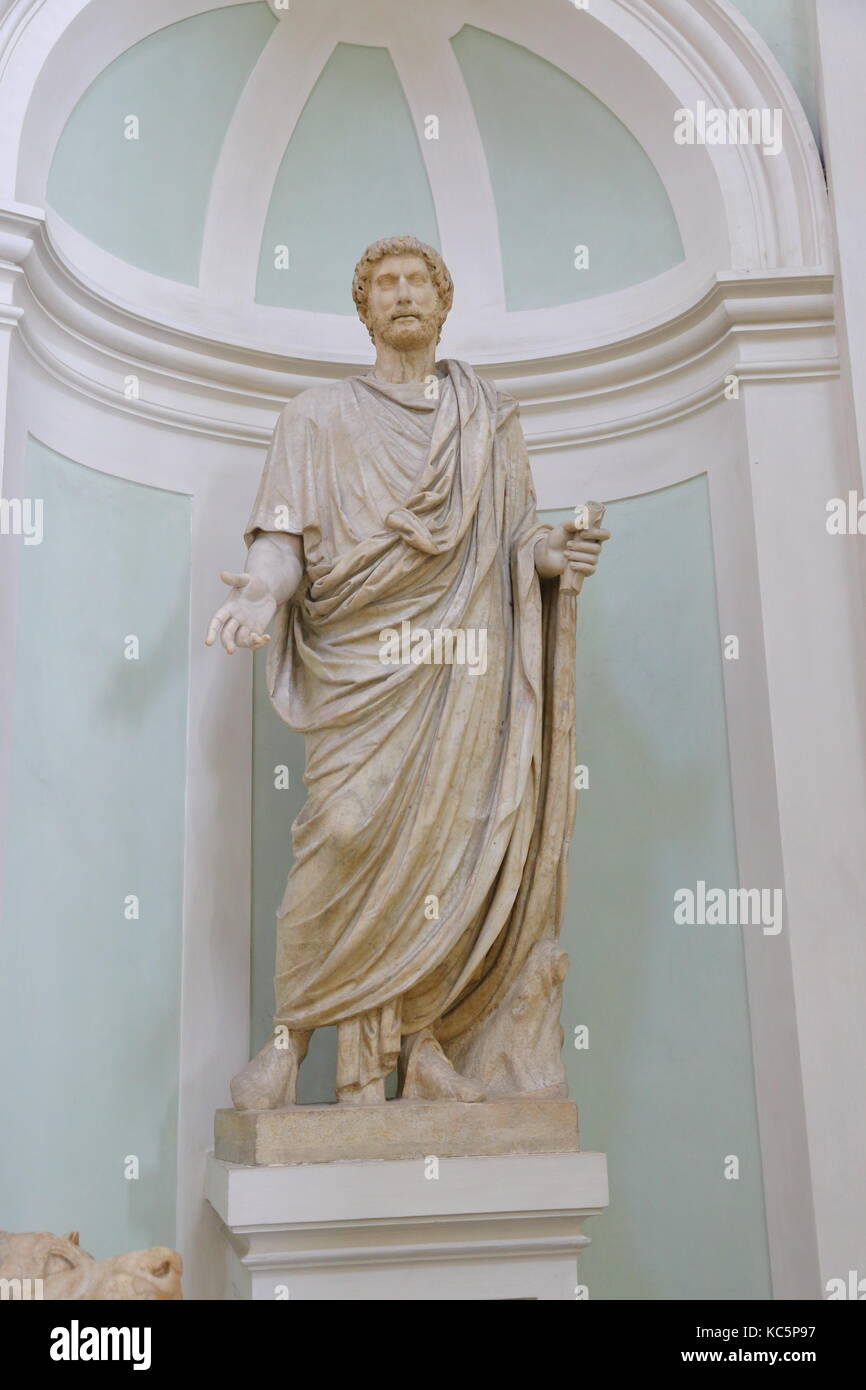 sculpture on display at the Uffizi Gallery (Galleria degli Uffizi ...