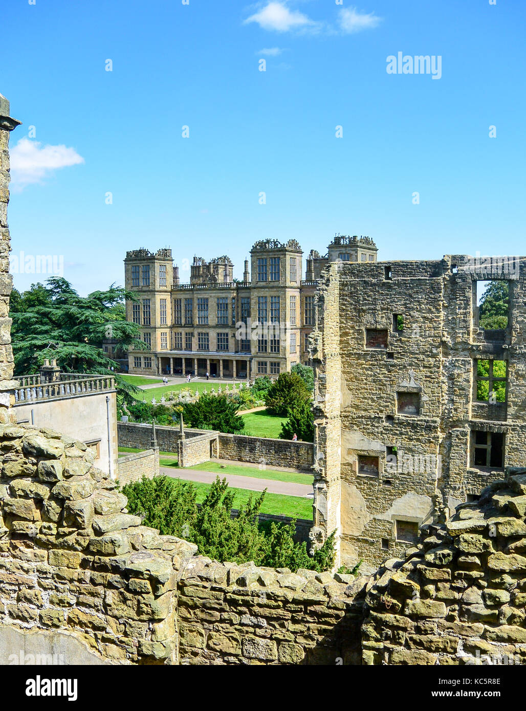 Old ruins of stately home with views over derbyshire Stock Photo - Alamy