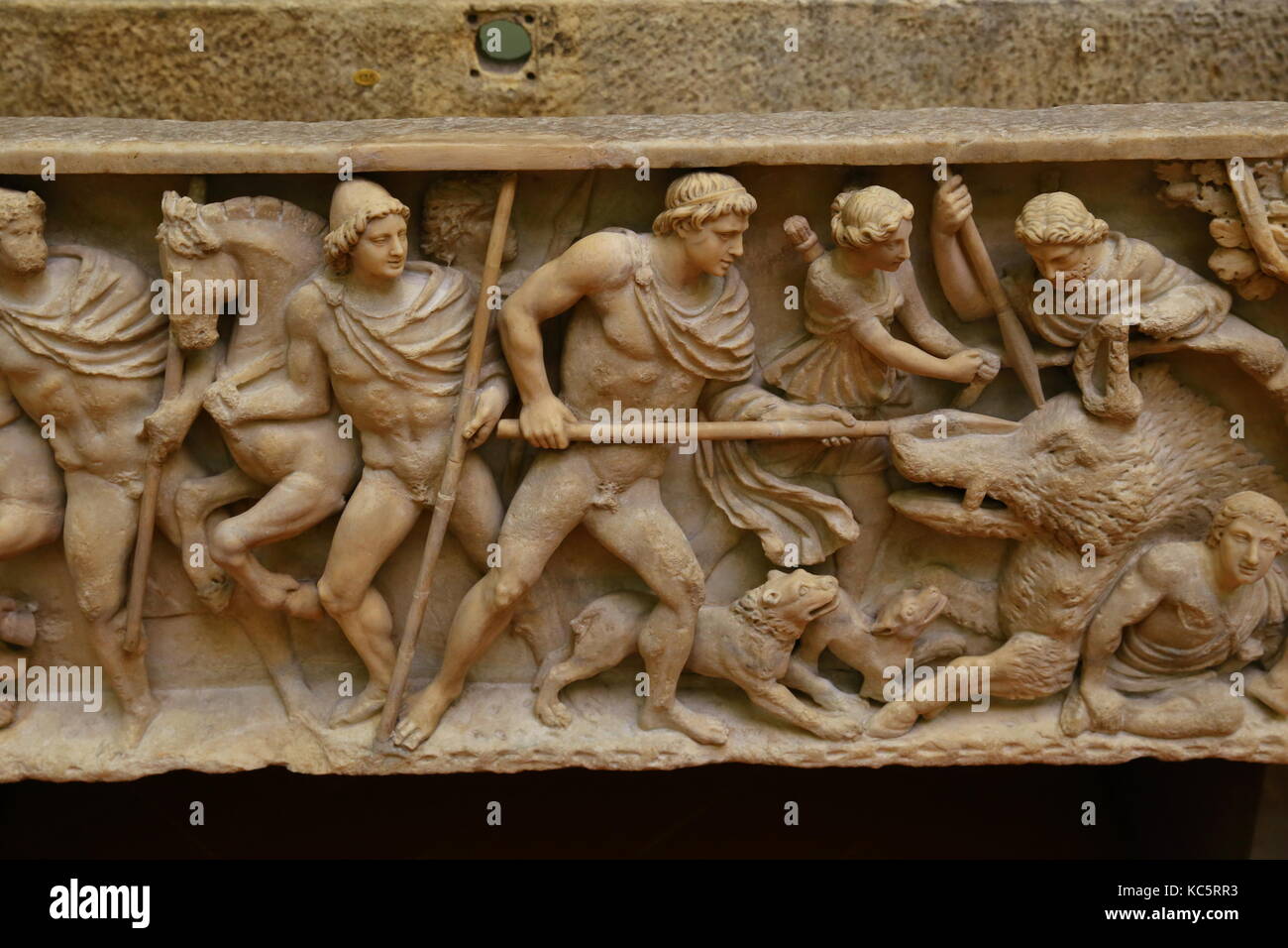 sculpture on display at the Uffizi Gallery (Galleria degli Uffizi ...