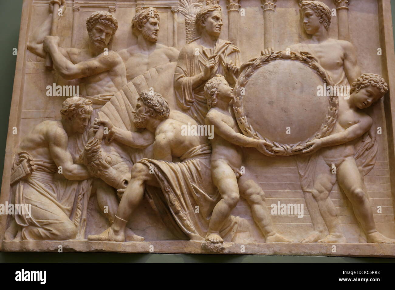 sculpture on display at the Uffizi Gallery (Galleria degli Uffizi ...