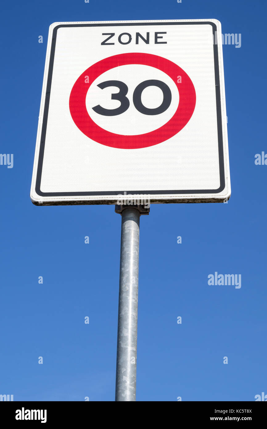 30 speed limit zone sign hi-res stock photography and images - Alamy