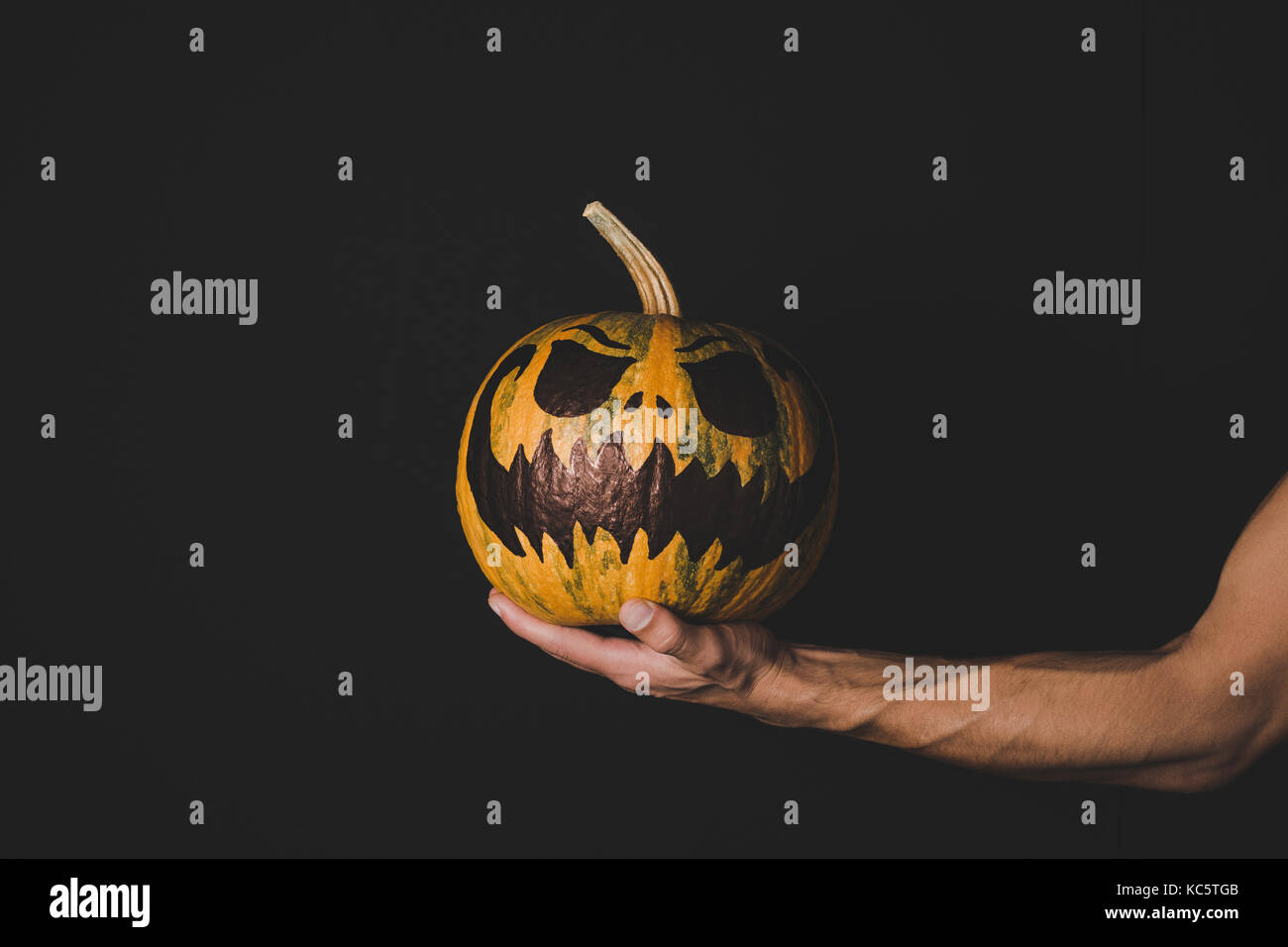 Creepy people hi-res stock photography and images - Alamy