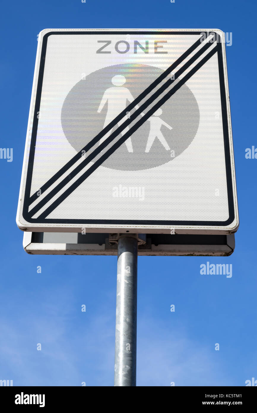 Pedestrian area sign hi-res stock photography and images - Alamy