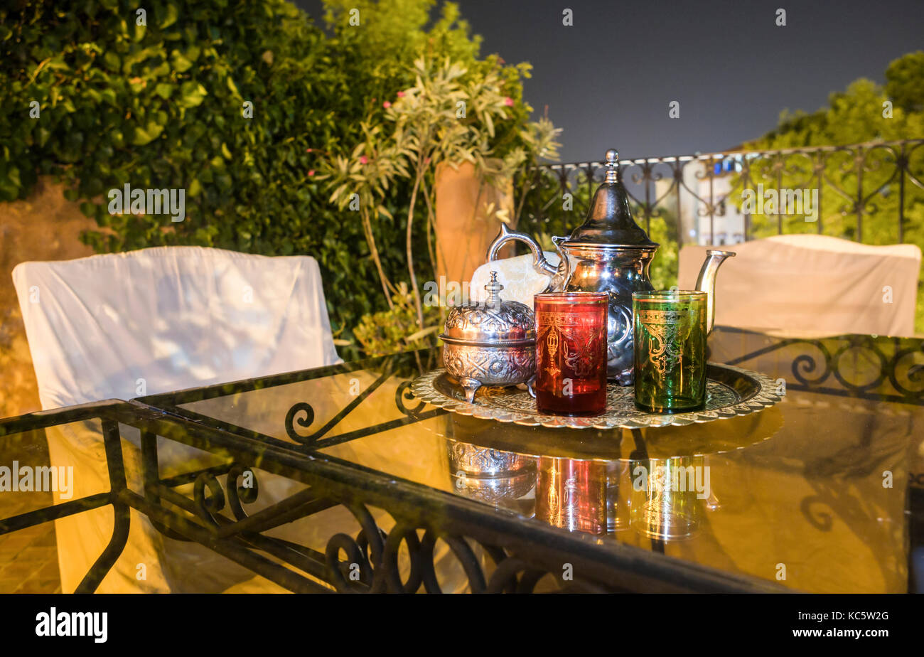 Arabic tea set hi-res stock photography and images - Alamy