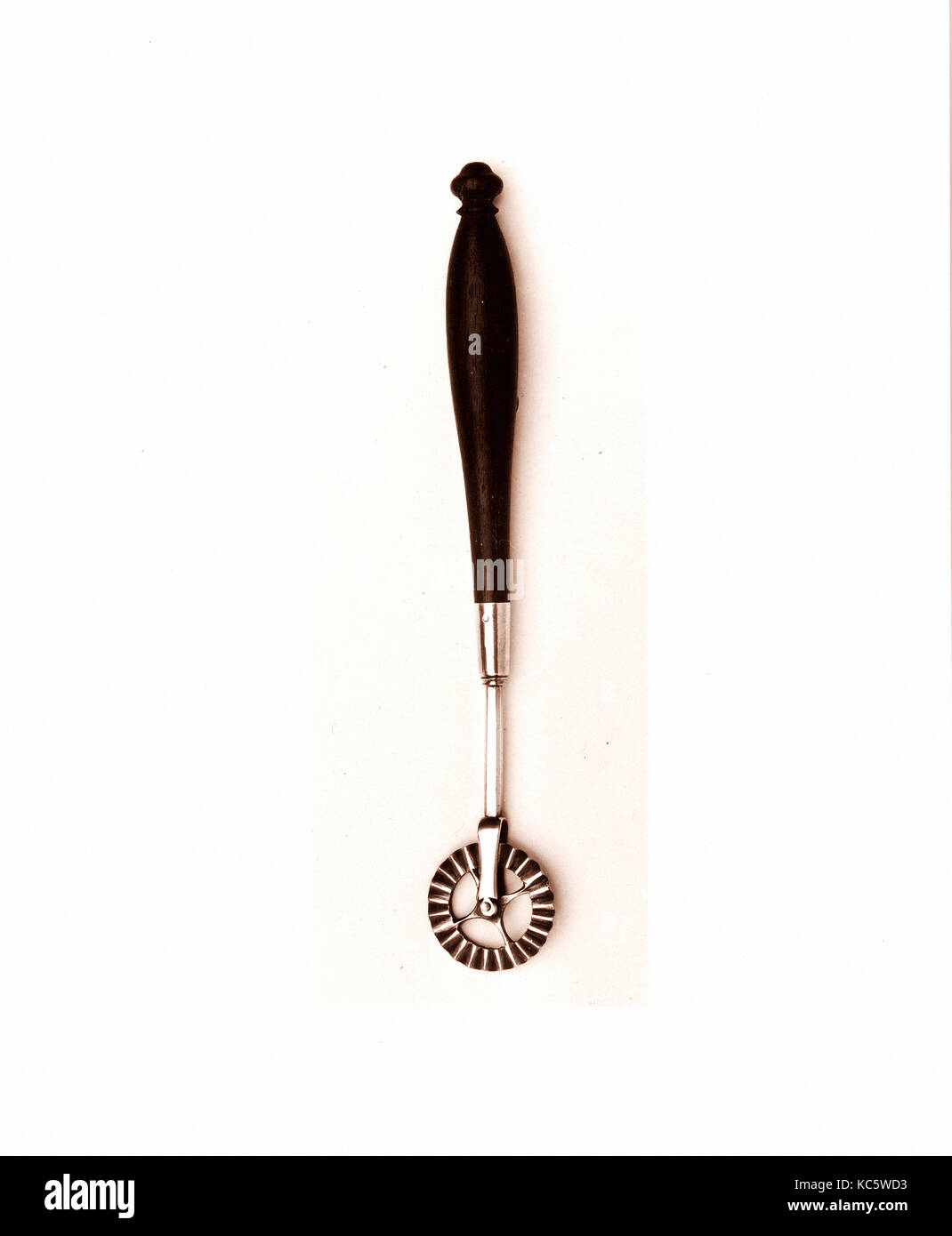 Jagging Wheel, 1750–75, American, Silver, L. 7 1/4 in. (18.4 cm ...