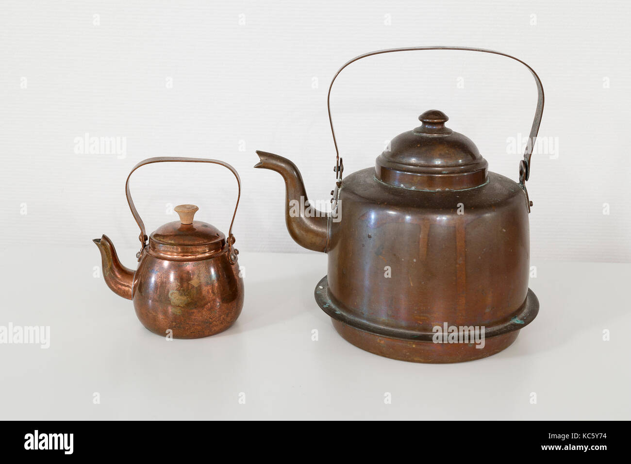 Copper kettles hi-res stock photography and images - Alamy