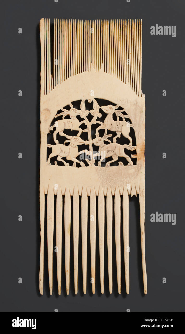 Comb in bone hi-res stock photography and images - Alamy