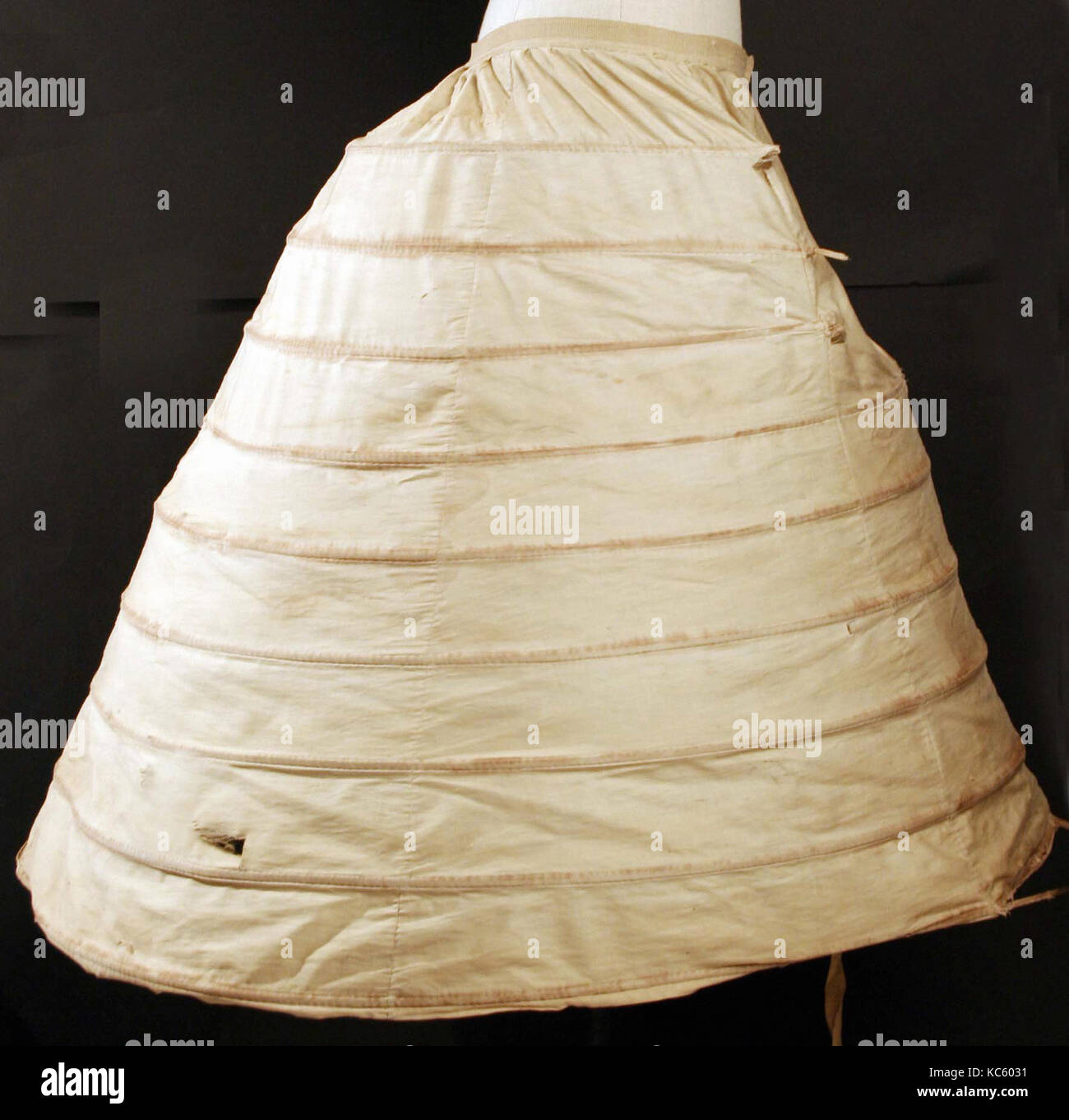 Crinoline 19th century hi-res stock photography and images - Alamy