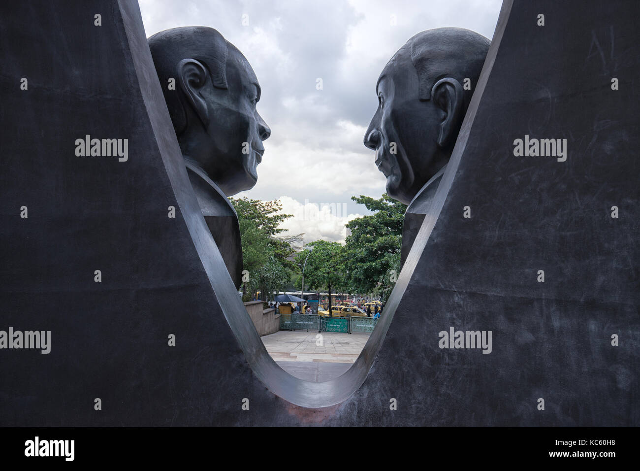 Colombia statue hi-res stock photography and images - Alamy