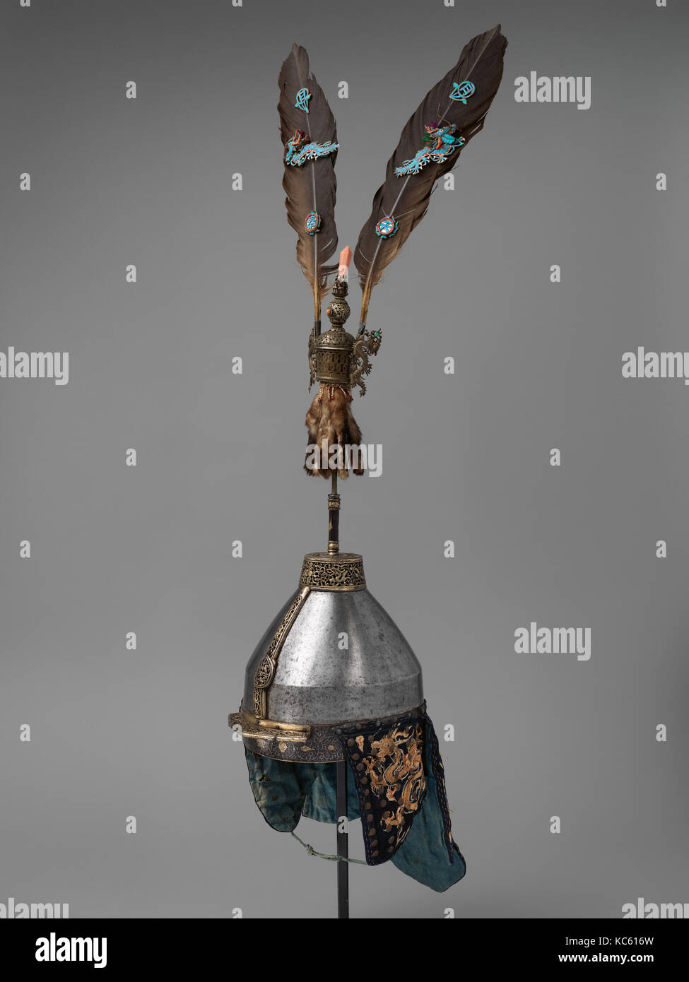 17th century chinese helmet hi-res stock photography and images - Alamy