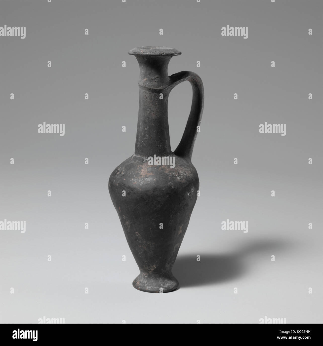 Cypriote ring based juglet, New Kingdom, Dynasty 18, ca. 1500–1400 B.C ...