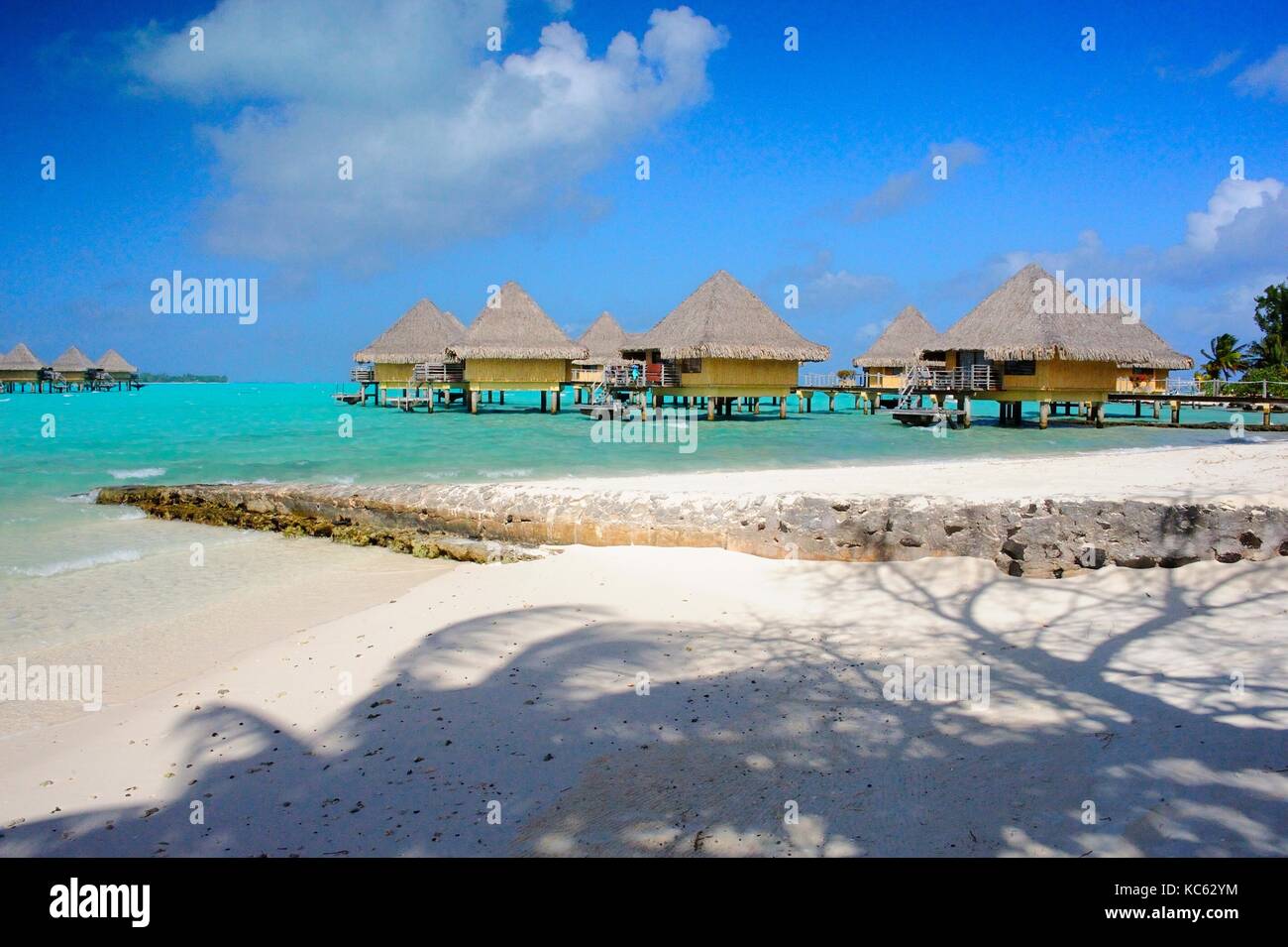 Intercontinental hotel Bora Bora Stock Photo - Alamy