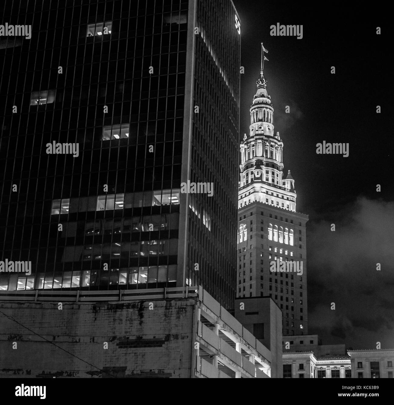 Cleveland terminal tower Black and White Stock Photos & Images - Alamy