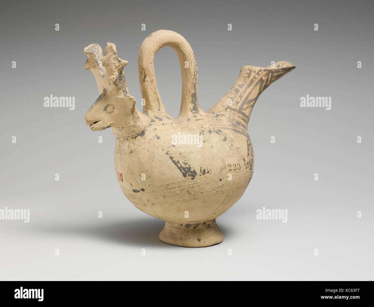 Terracotta zoomorphic askos (vessel), 1900–1600 B.C Stock Photo - Alamy