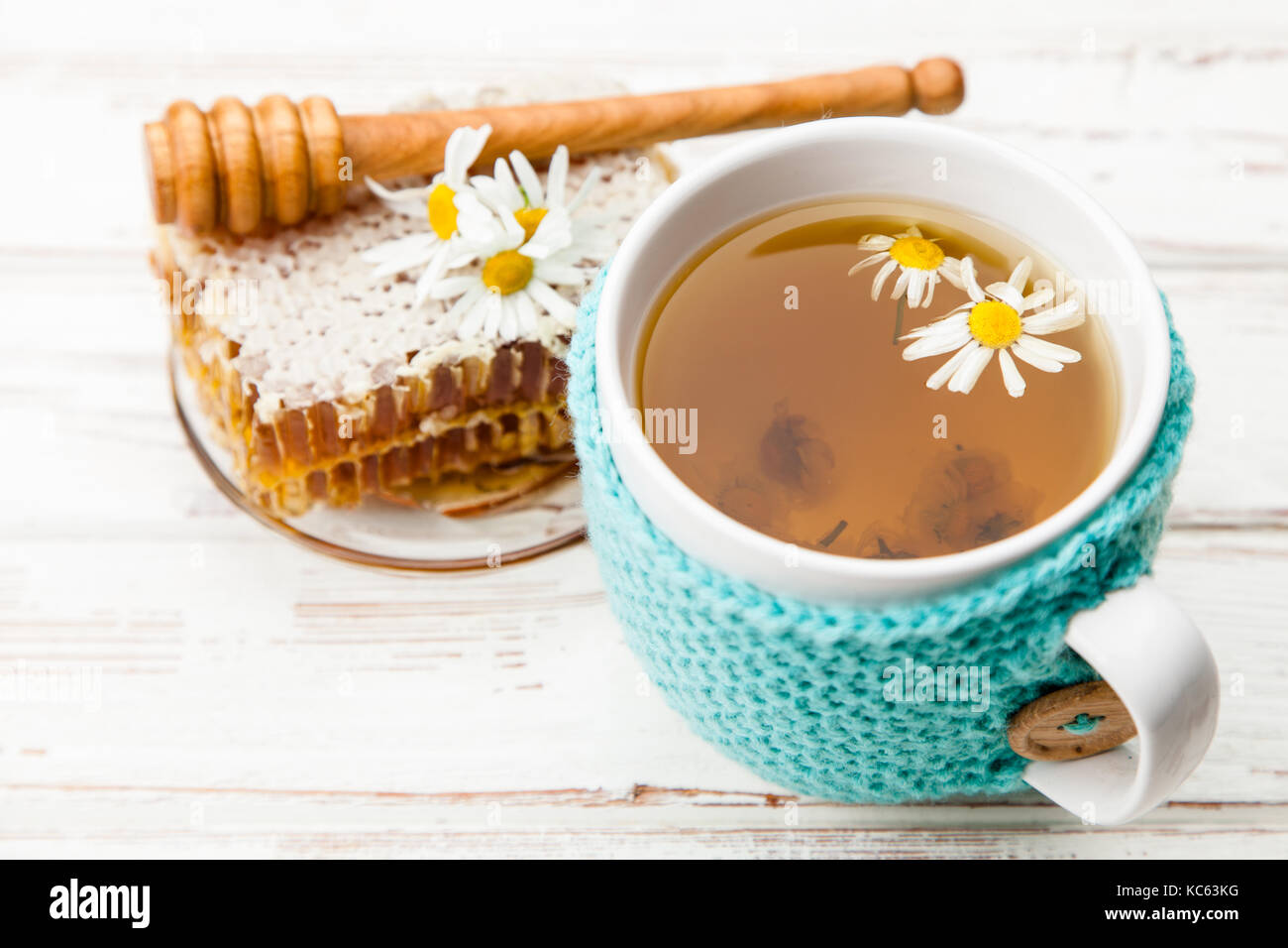 Sweet chamomile hi-res stock photography and images - Alamy