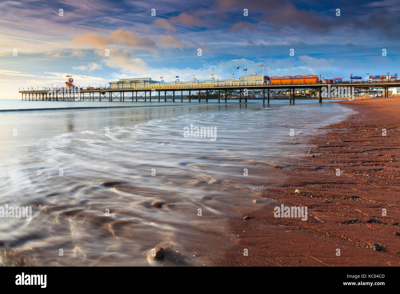 Devon pier hi-res stock photography and images - Alamy
