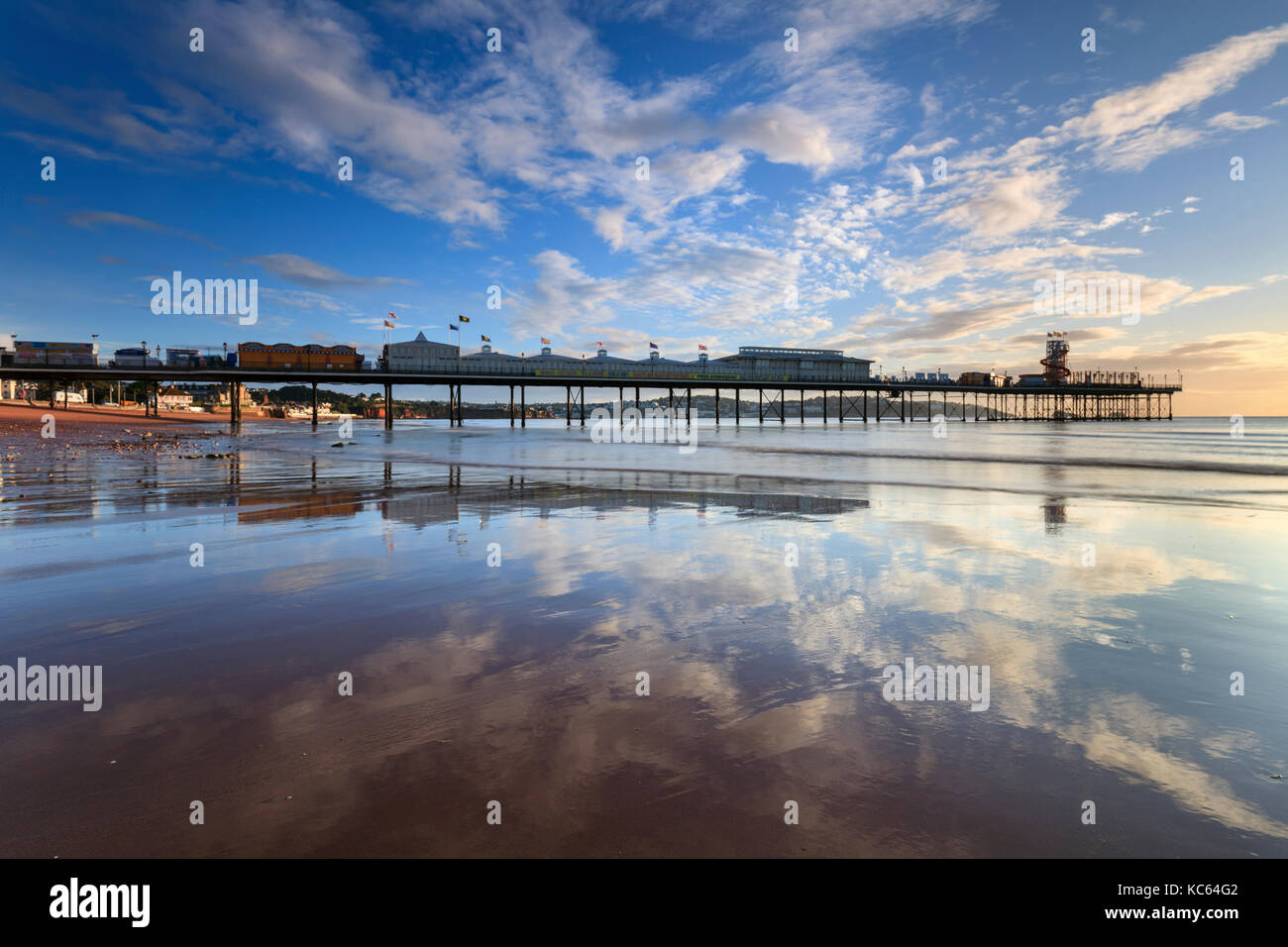Devon pier hi-res stock photography and images - Alamy