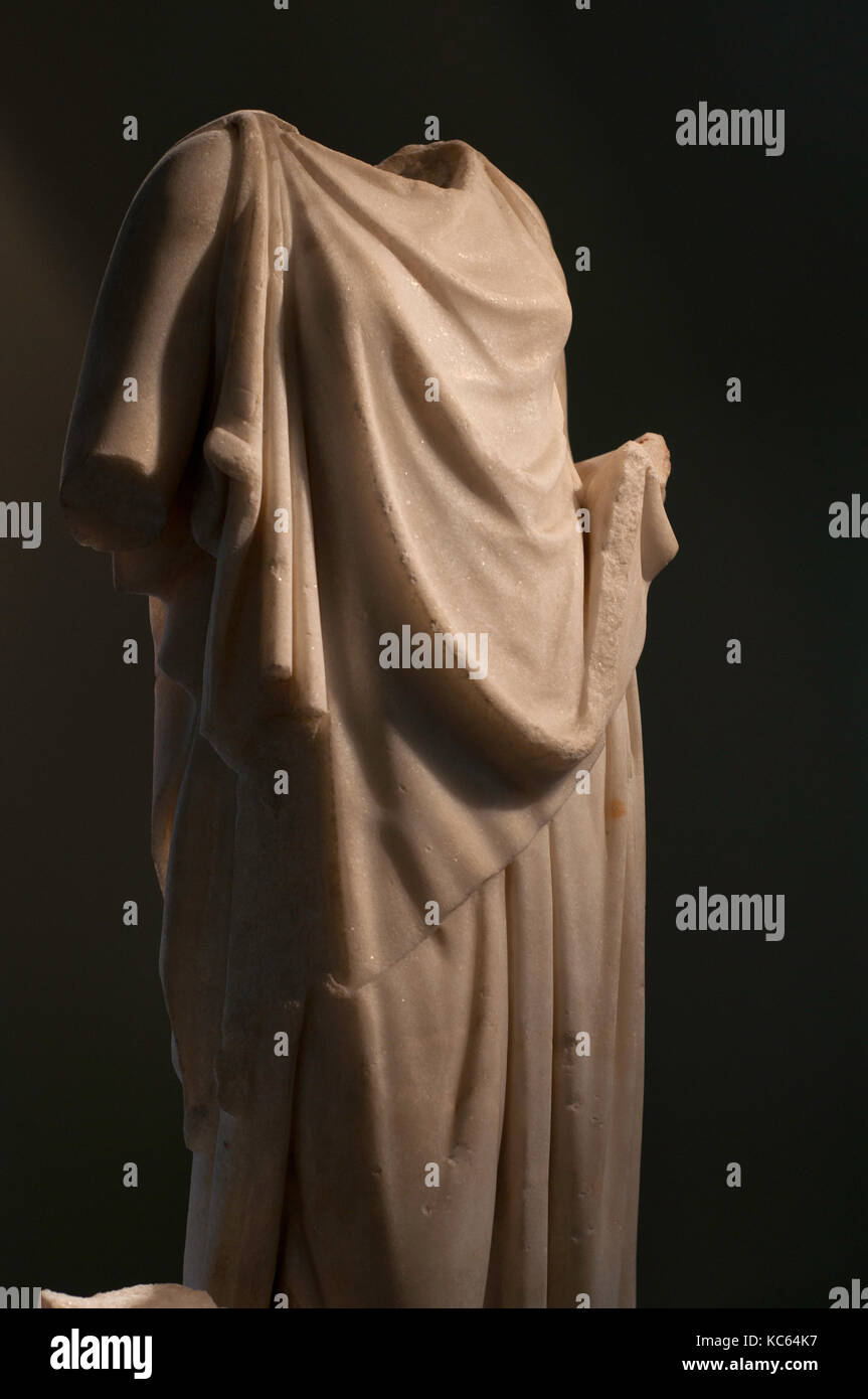 Roman artifacts hi-res stock photography and images - Alamy