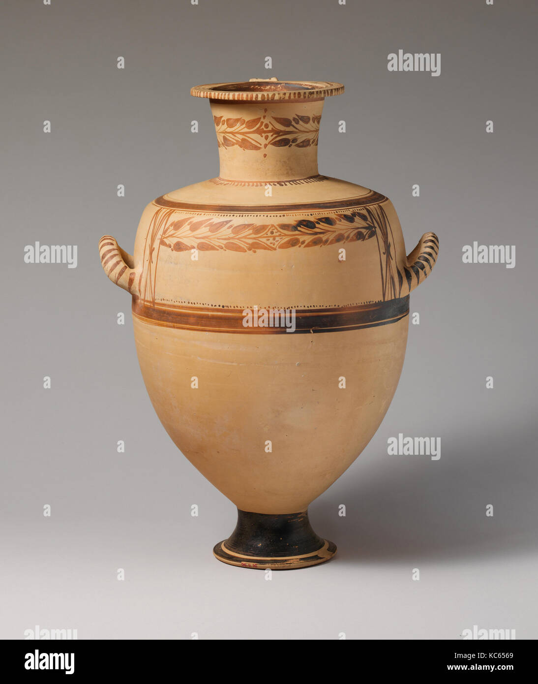 Hadra vases hi-res stock photography and images - Alamy