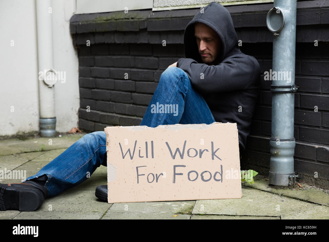 Unemployed man hi-res stock photography and images - Alamy