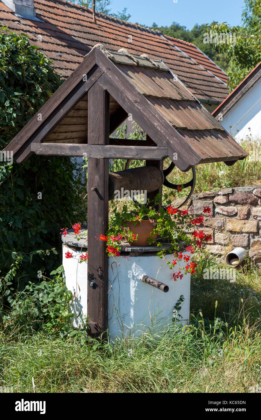 Traditional well hi-res stock photography and images - Alamy